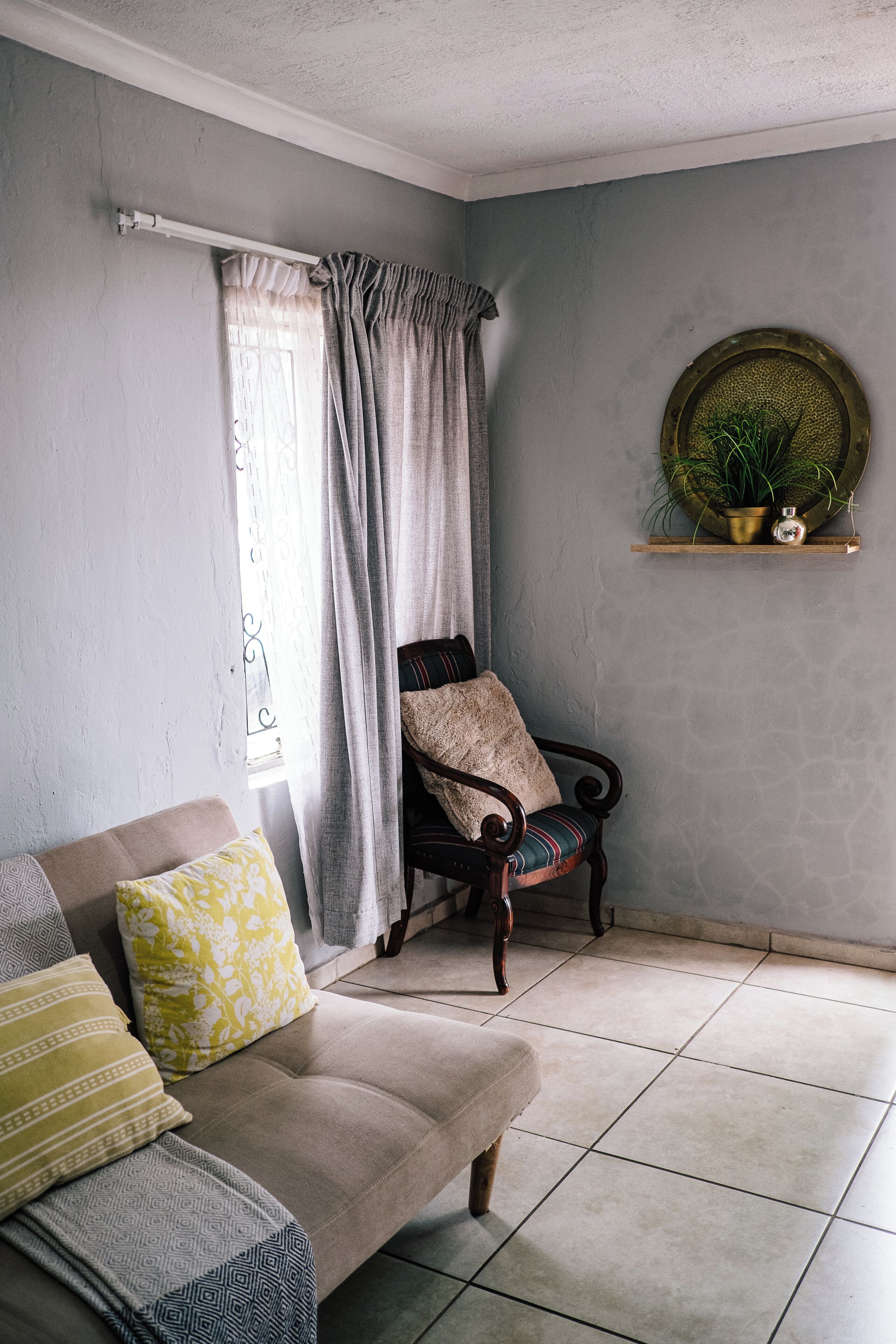 1.5-bedroom Apartment In Charming Germiston With Wi-fi - Boksburg