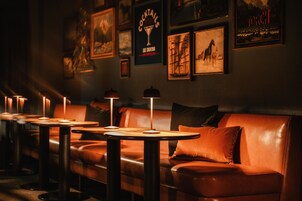 Este bar com adega tradicional