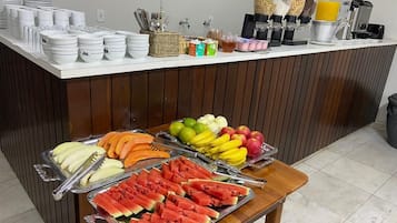 Pequeno-almoço tipo buffet diário incluído