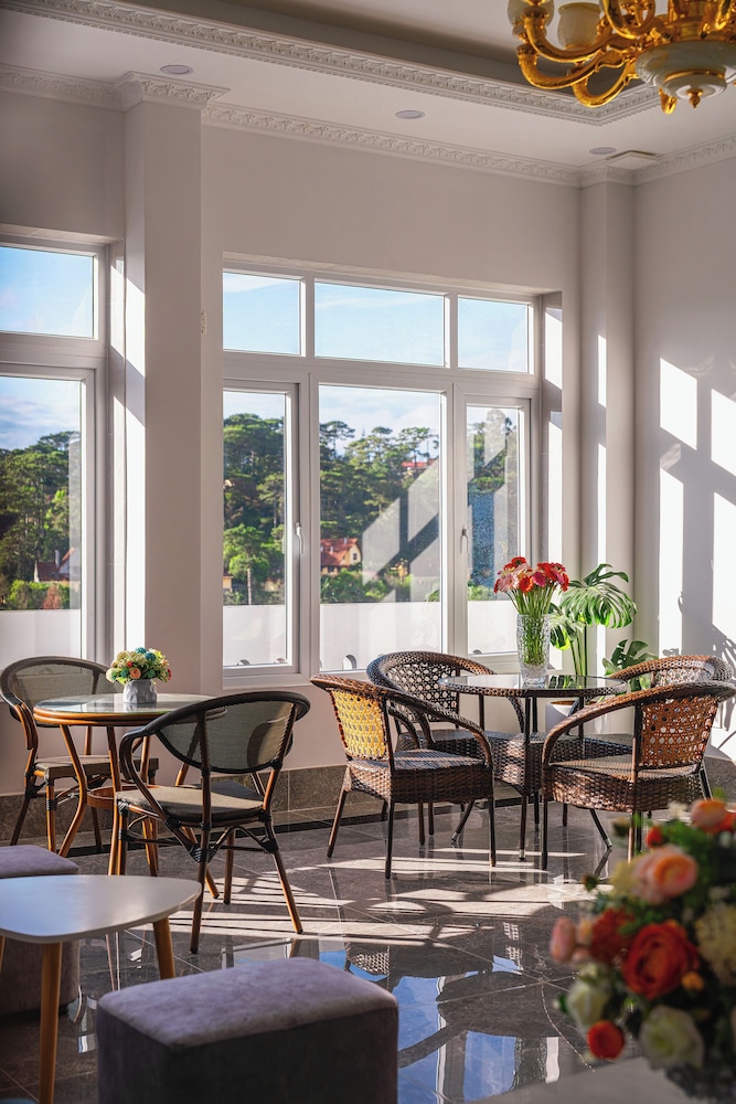 Candlepine Suites - 달랏