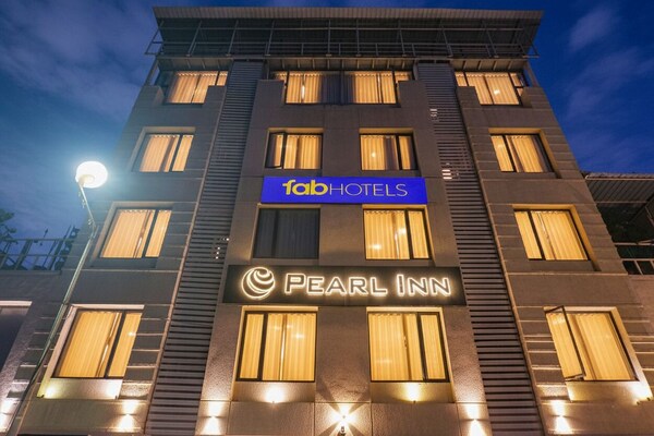 Fabhotel Executive Pearl Inn - Nr. Twin Tower - Pune