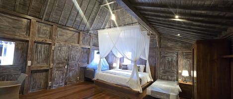 Quarto Exclusivo, 1 quarto, não fumadores, vista para o pátio | Com decoração personalizada, ferro/tábua de engomar, Wi-fi grátis