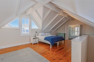 Casa Familiar, vista para a lagoa | 4 quartos, com decoração personalizada, com mobília individualizada 