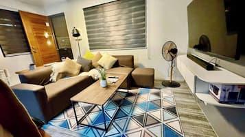 Casa, 2 quartos, acessível | Sala de estar
