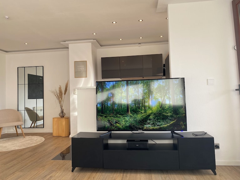 Comfortable 3-room Apartment In The Heart Of The City - 81 M², Wifi & Netflix - Hanover