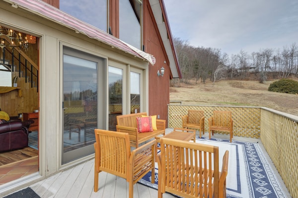 Deck, Mountain Views: Colorful Retreat In Vernon! - Erving State Forest, Erving
