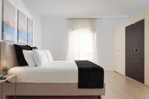 Apartamento Exclusivo, varanda, vista para o mar | Lençóis de algodão egípcio, roupa de alta qualidade, edredões de penas