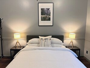 Quarto casal, vista para a montanha | Ferros/tábuas de passar roupa, Wi-Fi de cortesia