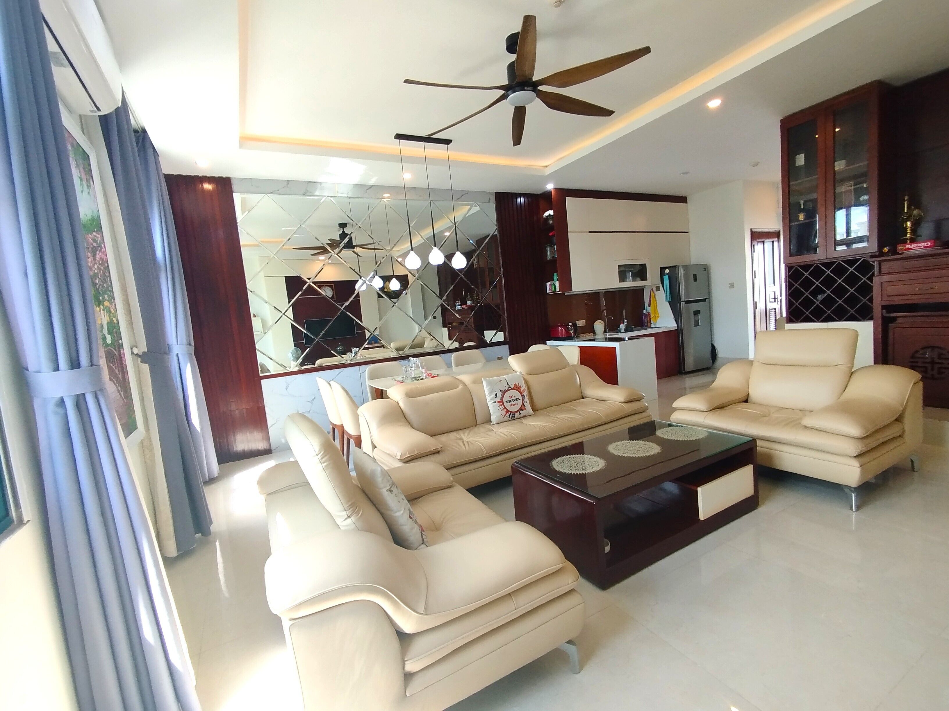 Apartamento Básico, vista para o pátio | 5 quartos, roupa de alta qualidade, camas de colchão viscoelástico 