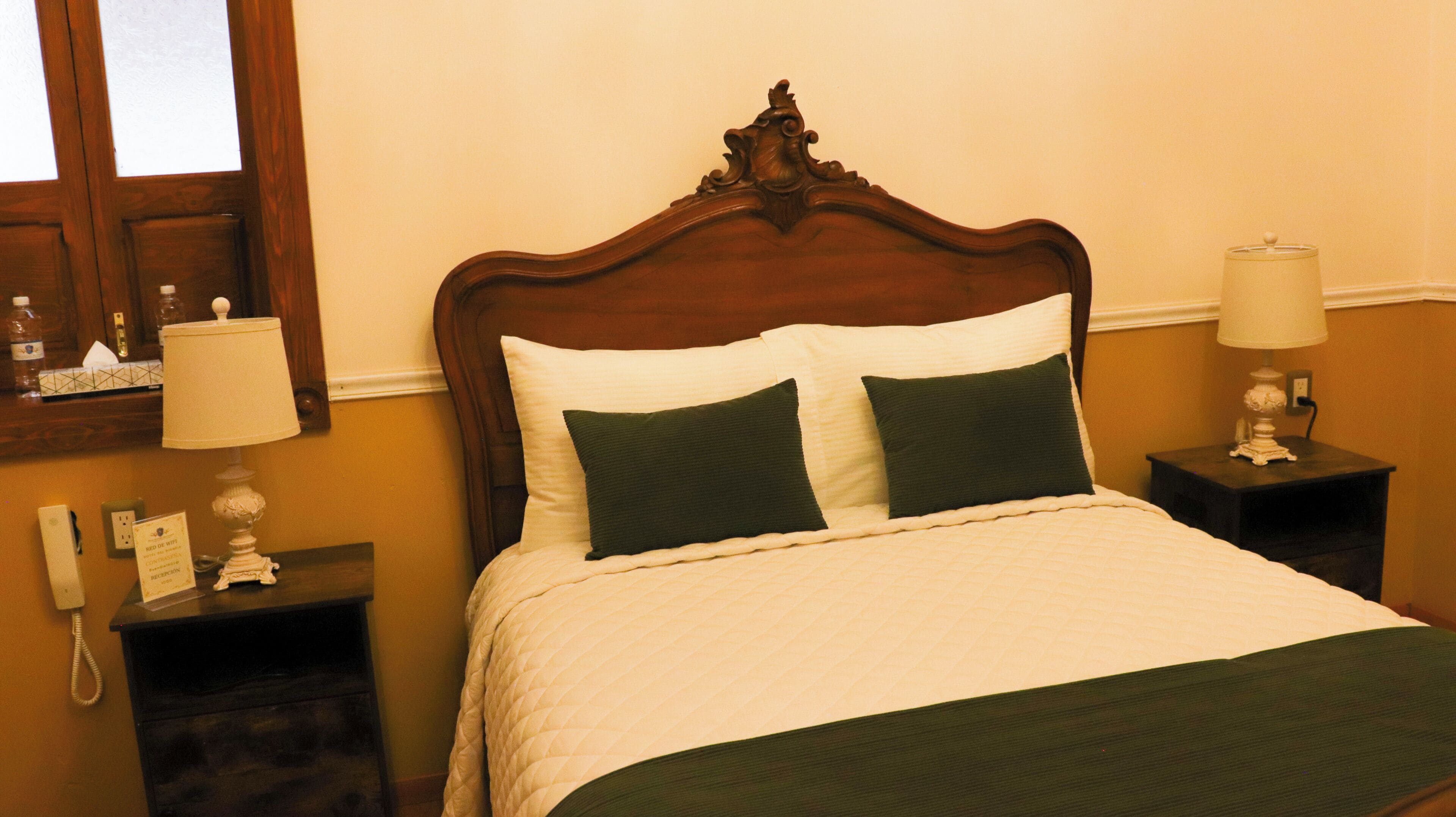 Roupas de cama premium, cofres nos quartos
