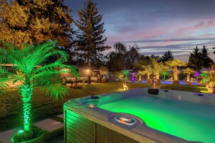 Banheira de hidromassagem exterior