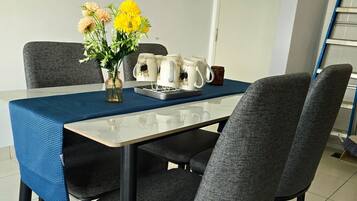 Apartamento Comfort em Condomínio Fechado, Vista para a cidade | Sala de estar