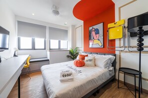 Estúdio básico, ar-condicionado | Wi-Fi de cortesia, roupa de cama