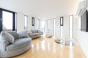 Villa, varanda | Sala de estar