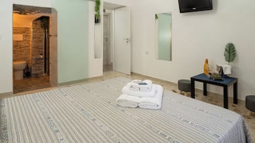 Quarto superior | Cofres nos quartos, cortinas blackout, ferros/tábuas de passar roupa