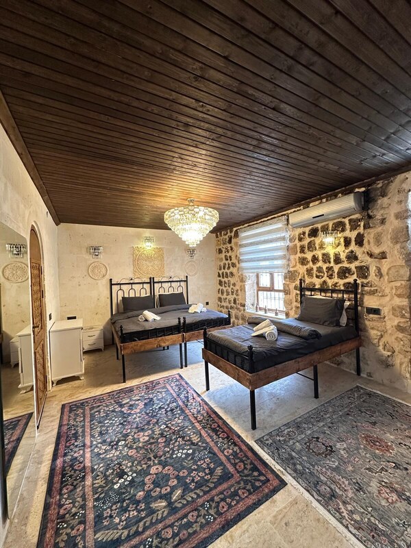 Diamond Taj - Mardin