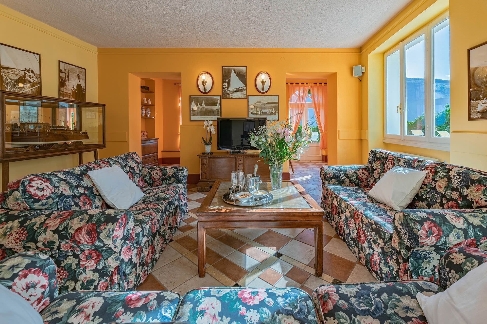 Villa In Calozzo Met 5 Slaapkamers 10 Personen - Bellano