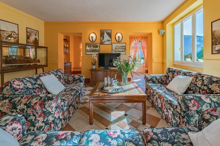 Villa In Calozzo Met 5 Slaapkamers 10 Personen - Bellano