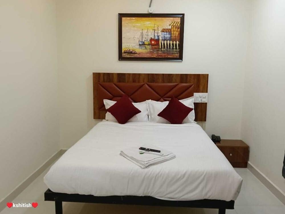 Hotel Navya Grand Luxury Rooms - Hyderabad