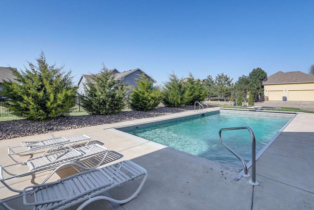 Balcony & Patio: Spacious Home In Bel Aire! - Wichita, KS