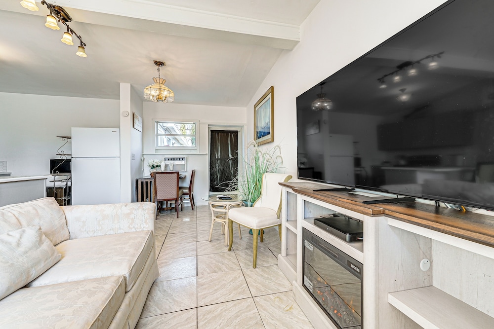 < 1 Mi To Beach: Hudson Apt W/ Fishing Dock Access - Hudson Beach, Hudson