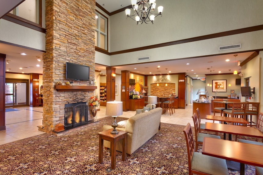 Free Breakfast. Pool. Gym. Near The Childrens Hospital! - 네브래스카