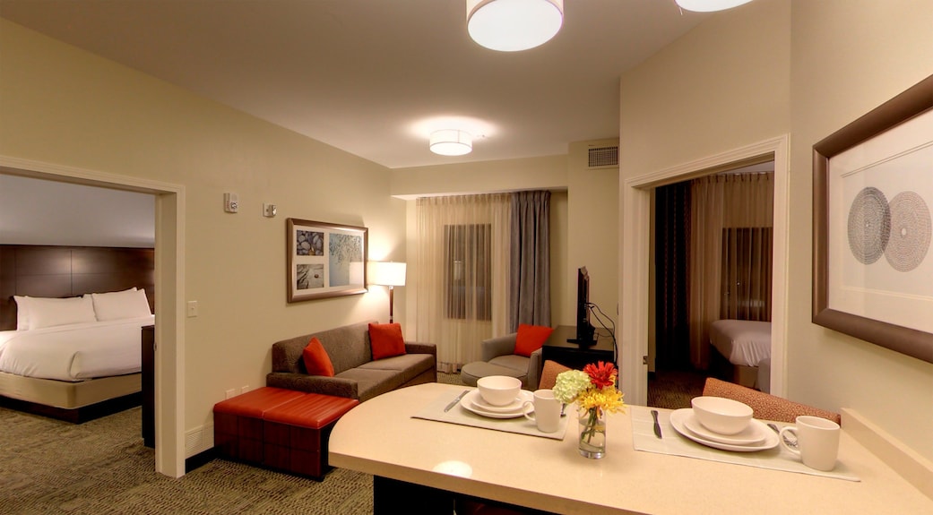 Suite Close To U Of M | Indoor Pool + Business Ctr - Michigan