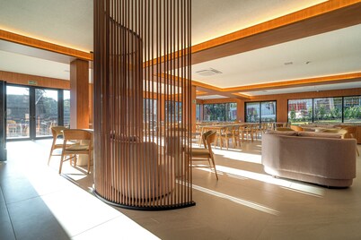 Golden Tulip Canela OFICIAL