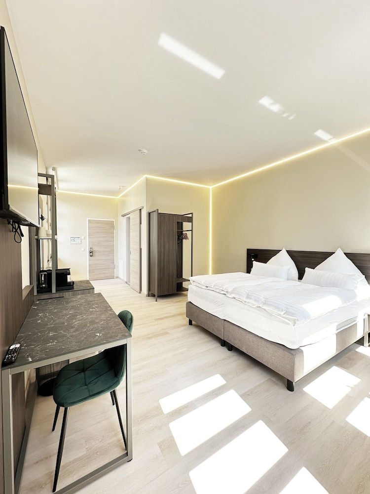 Treasury Hotel - Neuss