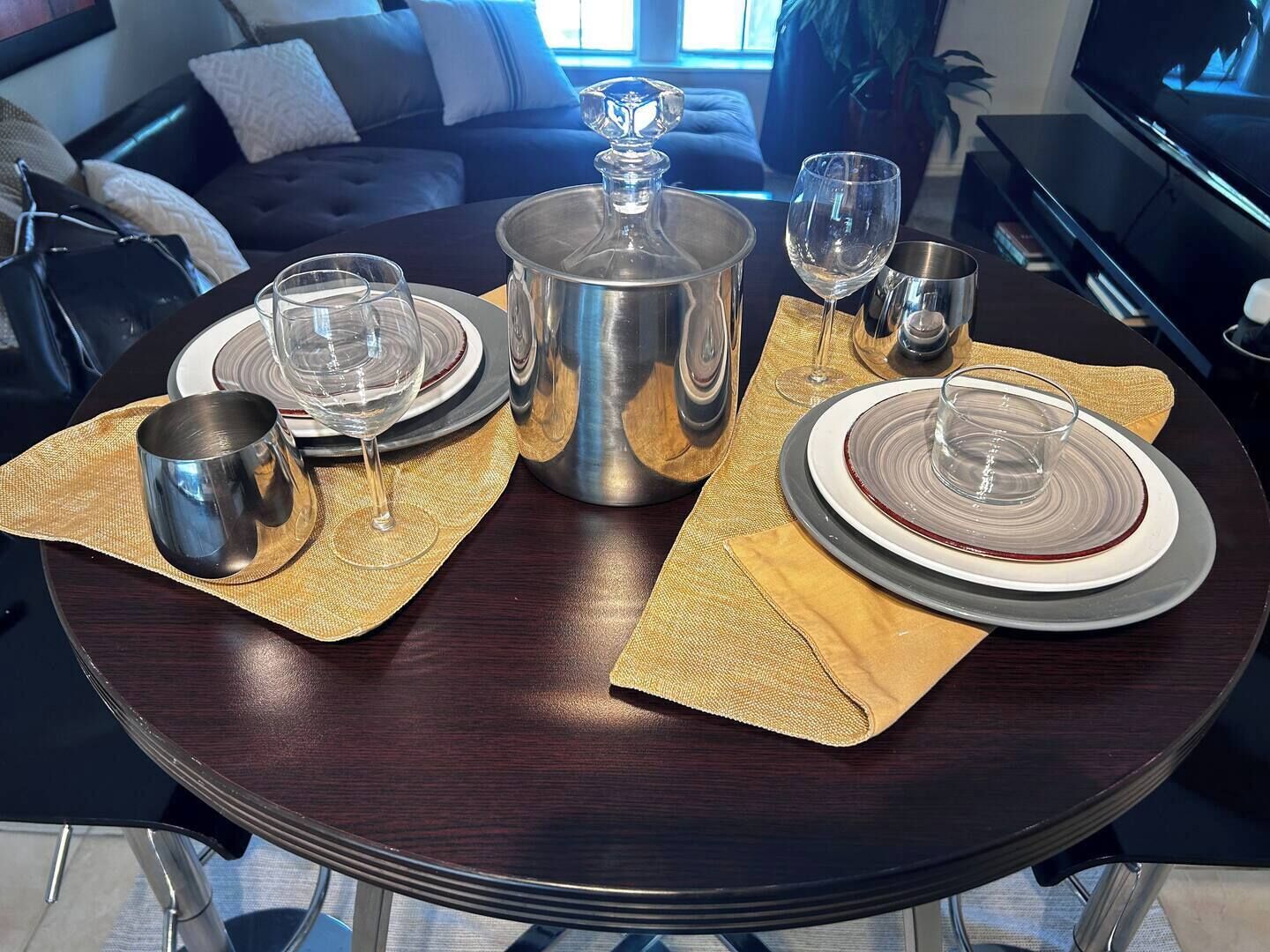 Mid-mod Serenity With Designer Touches - Lancaster, TX