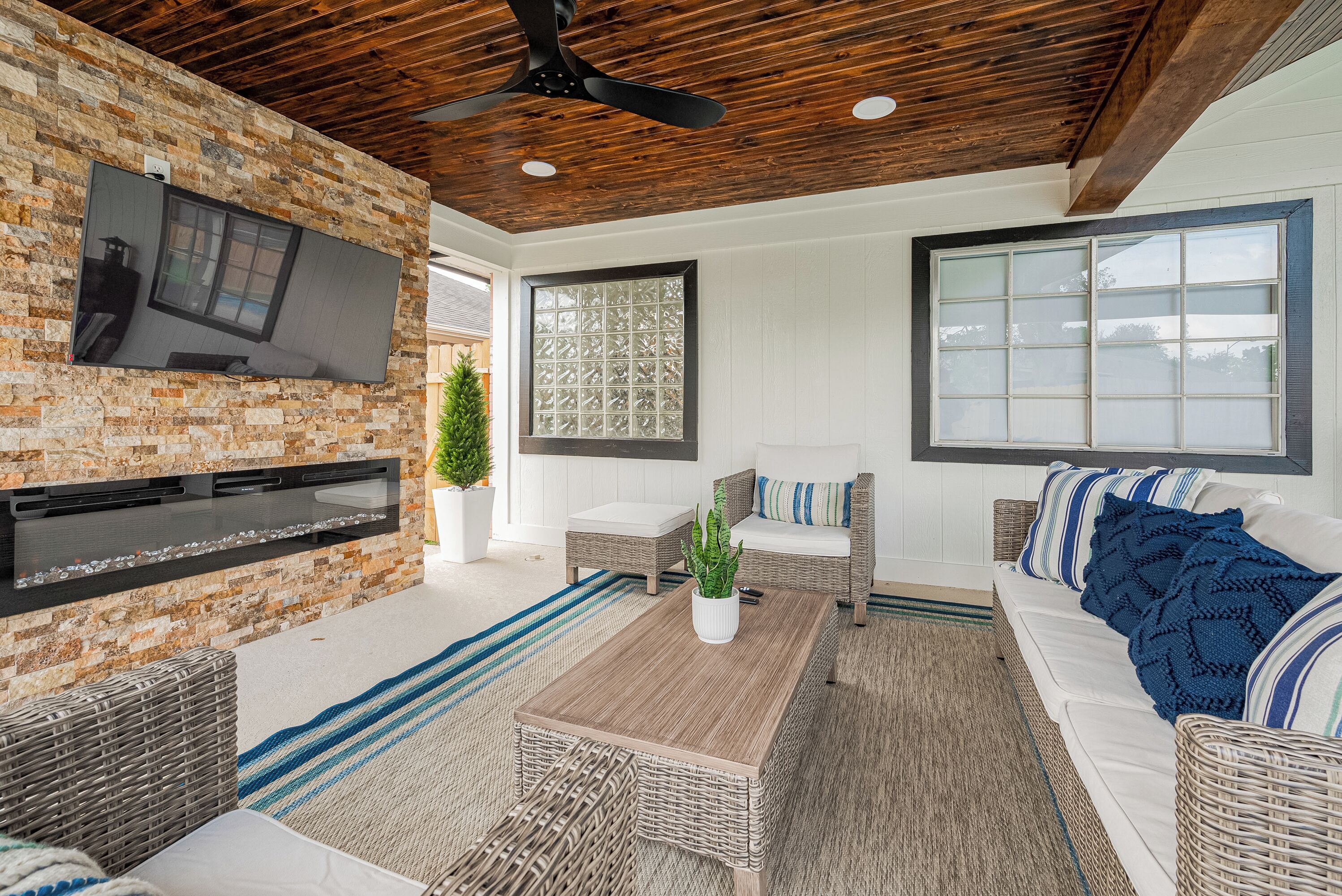 Casa Larissa , Grill & Chill Retreat- Heated Pool\n3 Bedroom Home In Katy Tx - Park Place Houston