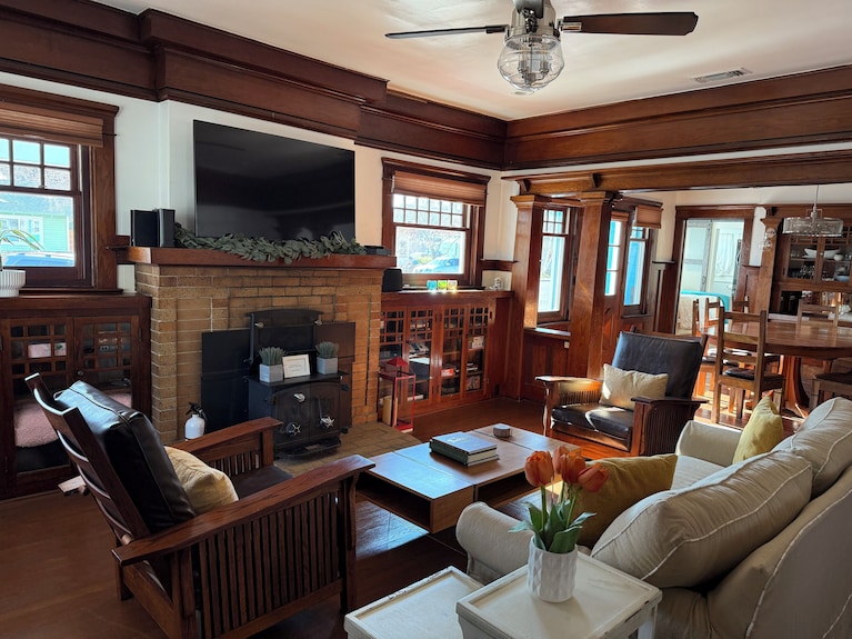 Charming 3-bedroom House With Ac, Walking Distance To Downtown Paso Robles - Paso Robles, CA
