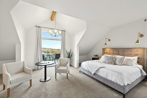 Quarto casal luxo, vista para a montanha | Camas com colchões pillow-top, Wi-Fi de cortesia