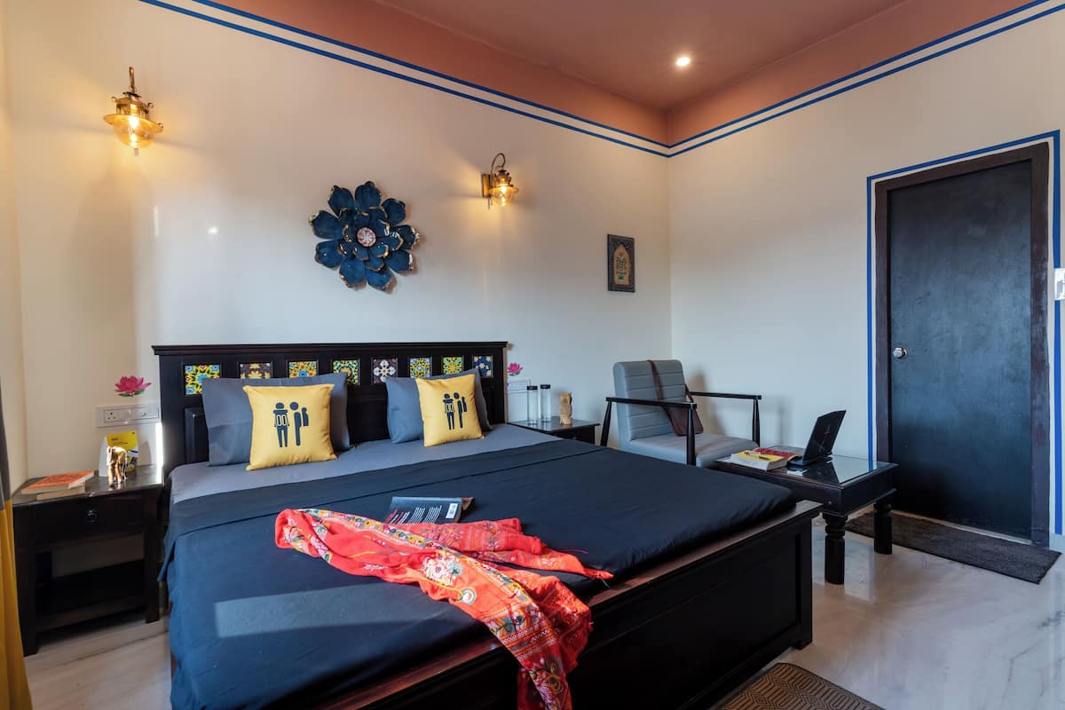 Quarto casal superior | Wi-Fi de cortesia, roupa de cama
