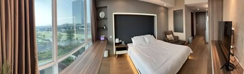 Estúdio Superior, 1 cama queen-size, cozinha, Vista para a cidade | Minibar, cortinas/cortinados opacos, quartos insonorizados 