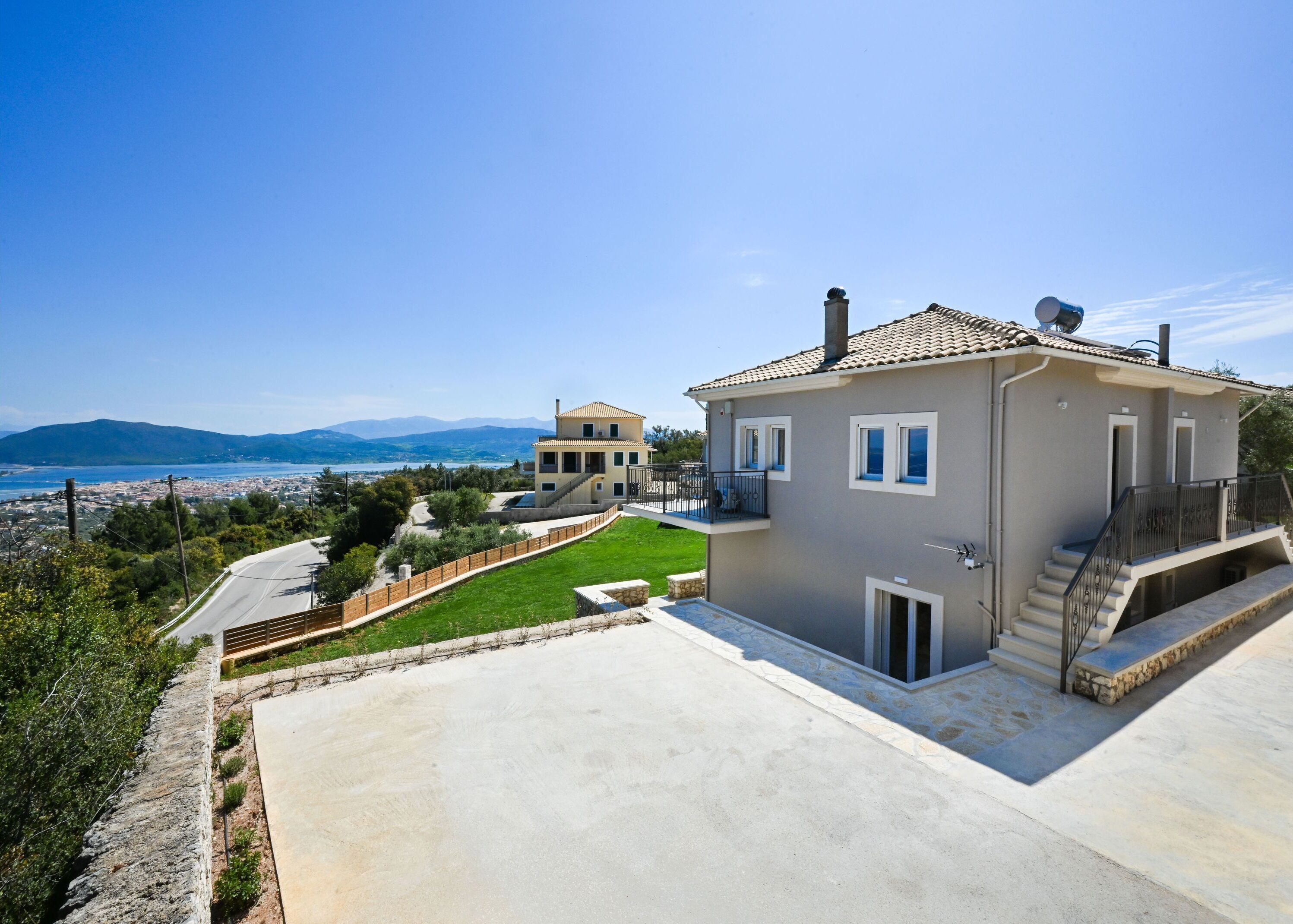 Vila, para fumantes | 8 quartos