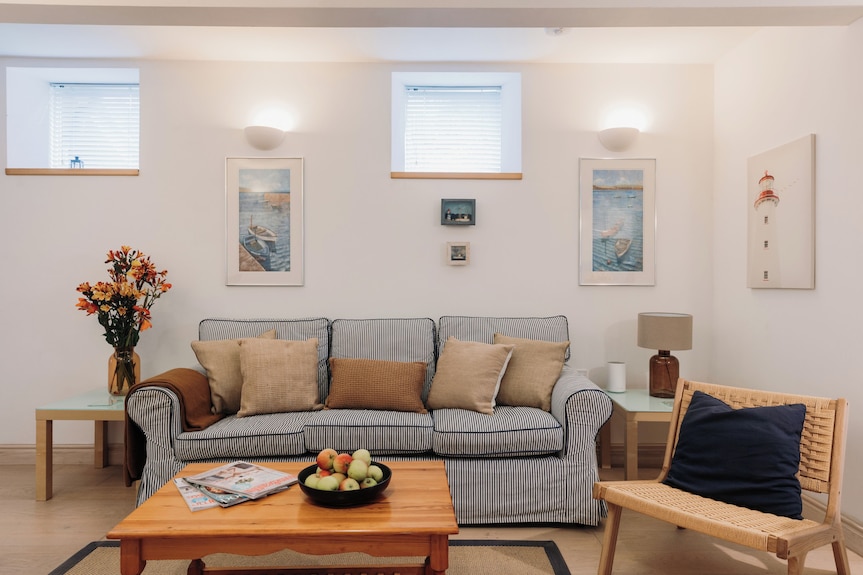 Charming Garden Lodge By The Sea Peaceful Coastal Retreat - Isle of Wight