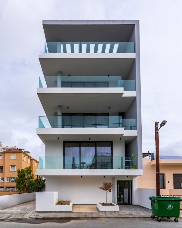 Solara - Stylish Balcony Apartments In Larnaca - Larnaca