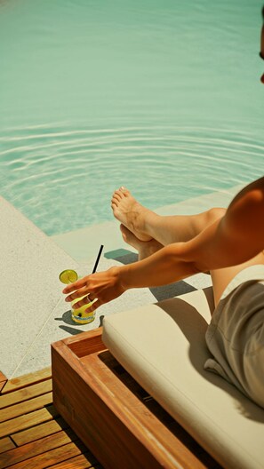 Piscina interior, piscina exterior 