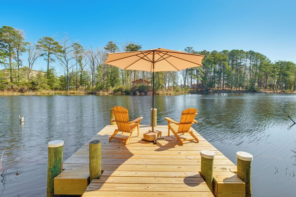 Dock, Sunrooms & Fire Pits: Deltaville Home! - Deltaville, VA