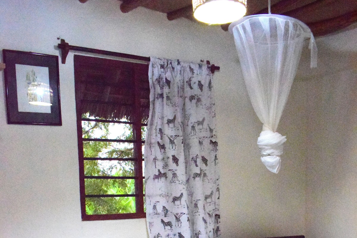 1 quarto, lençóis de algodão egípcio, roupa de alta qualidade