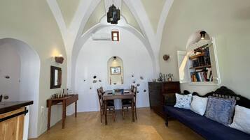 Casa | 1 quarto, secretária, internet de alta velocidade