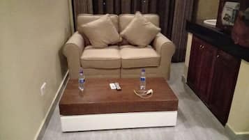 Wi-Fi de cortesia, roupa de cama