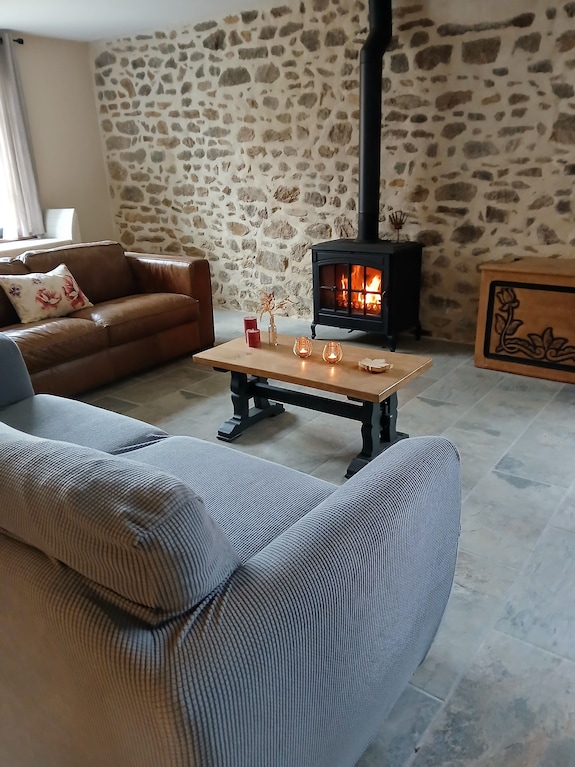 4 Star Rated, Newly Renovated 4 Bedroom Gite In The Beautiful Creuse Countryside - Limousin