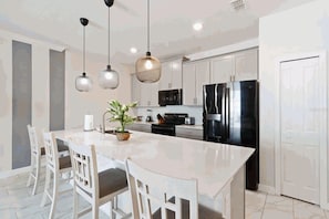 Casa de Férias Tradicional, 4 quartos, piscina privativa | Cozinha privada