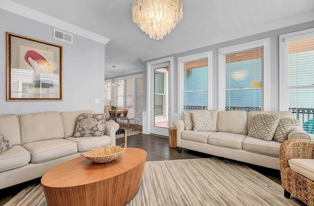 125 Grand Pavillion By Avantstay Steps From Sand - Mount Pleasant, SC