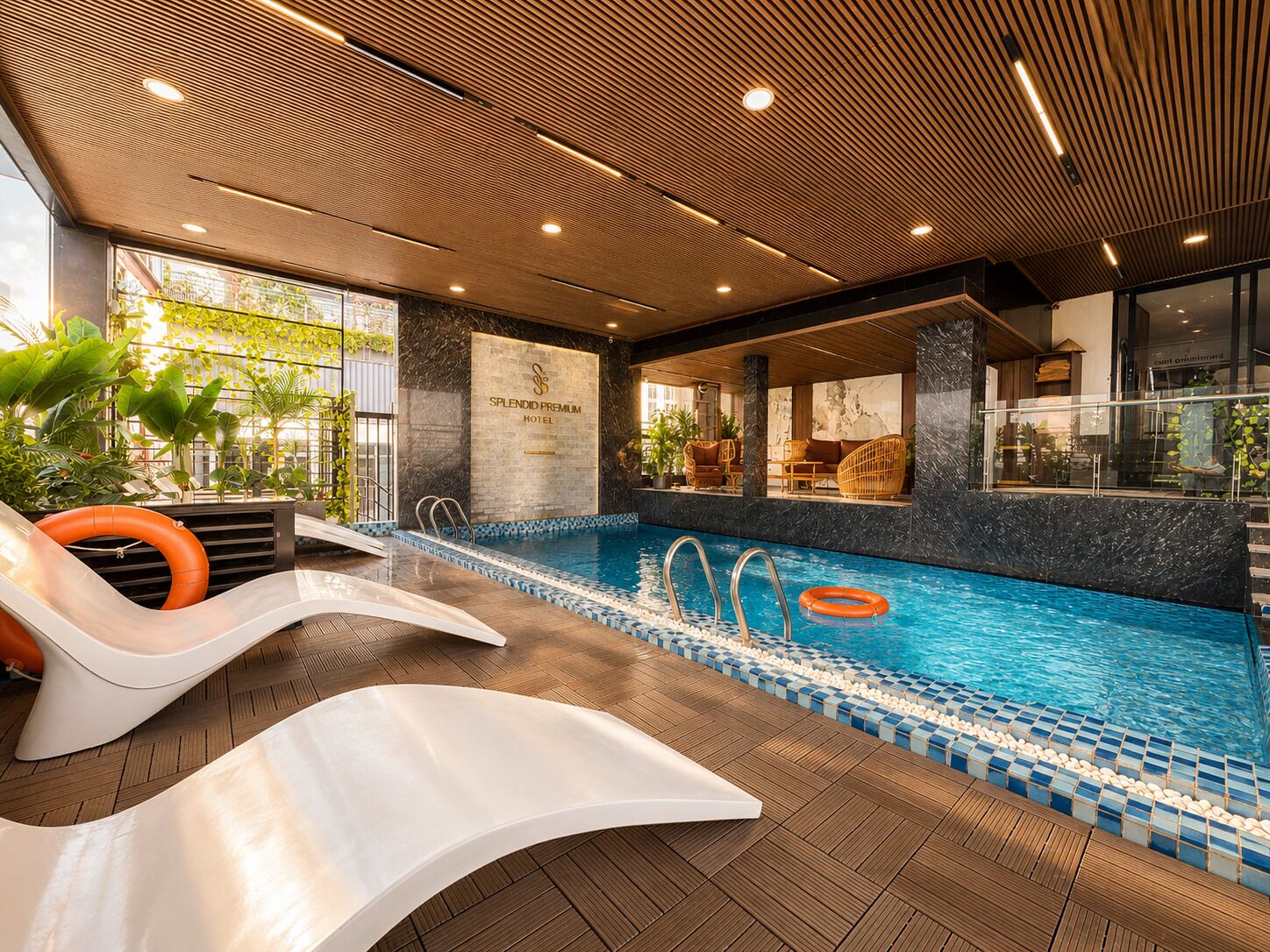 Piscina interior 