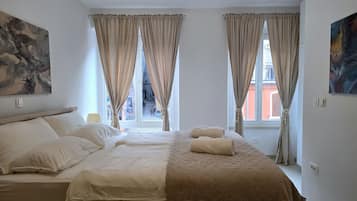 2 quartos, cofre no quarto, cortinas/cortinados opacos