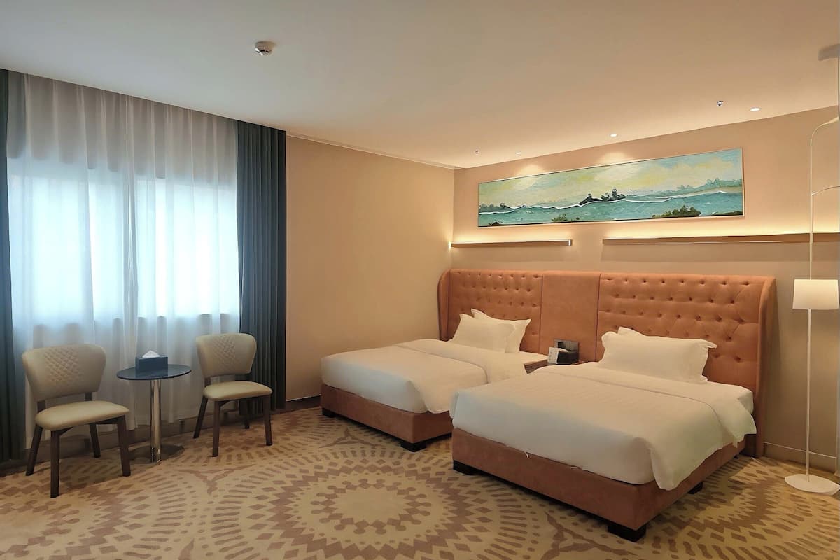 Quarto duplo superior | Roupas de cama premium, edredons de pluma, individualmente decorados