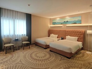 Quarto Twin Superior | Roupa de alta qualidade, edredões de penas, com decoração personalizada